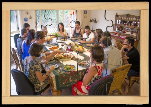 Product: BIG FAMILY FEAST PUZZLE - Toy/Game - School Essentials